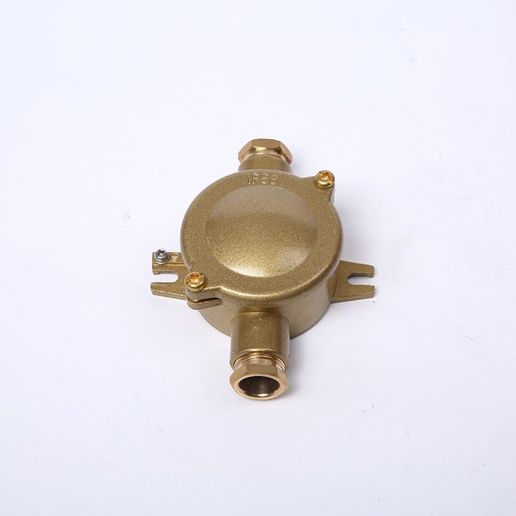 10A/16A Marine Brass Plug / Junction Box